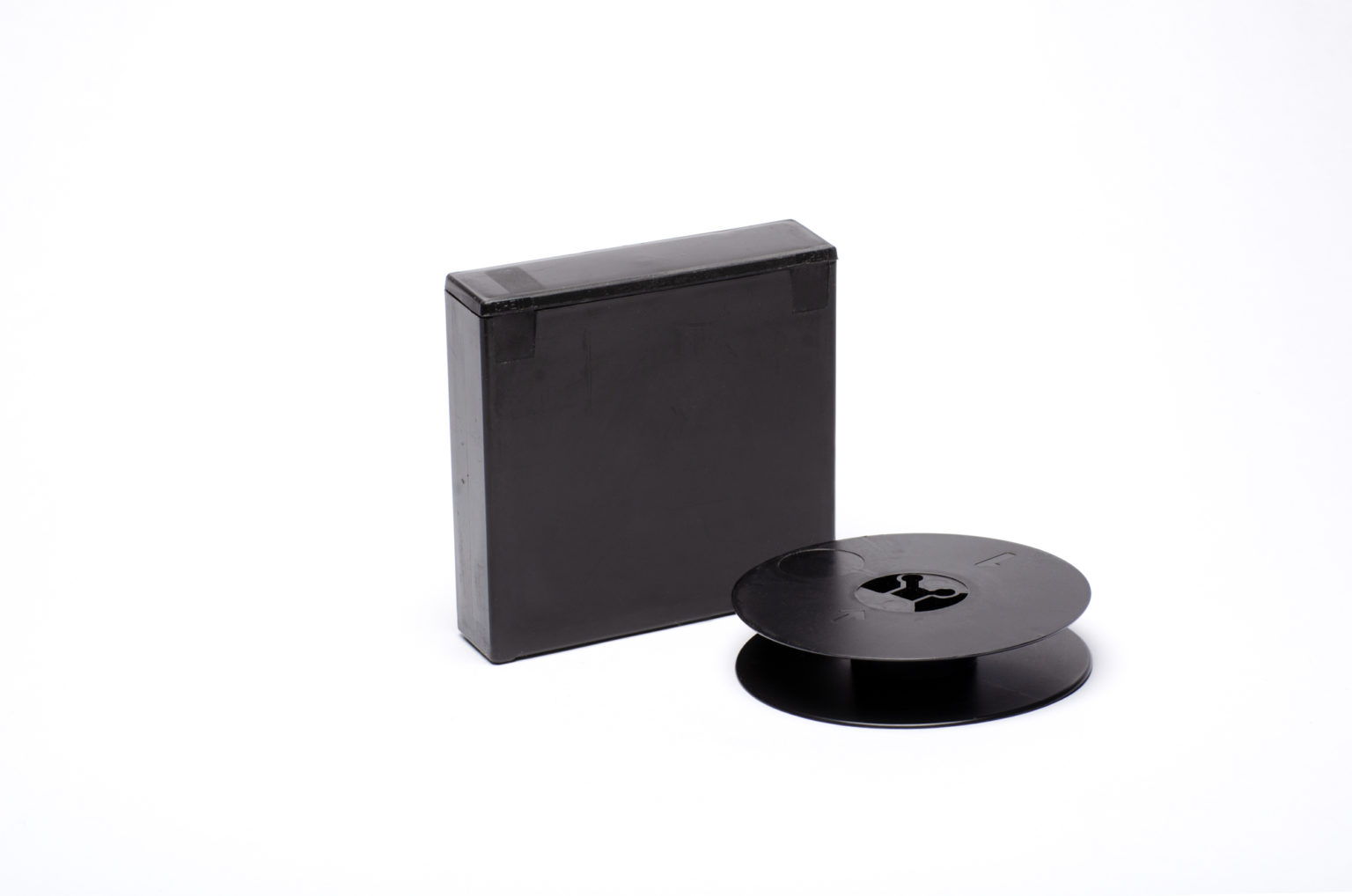 16mm 100ft Plastic Daylight Spool with Box – Liaison of Independent ...